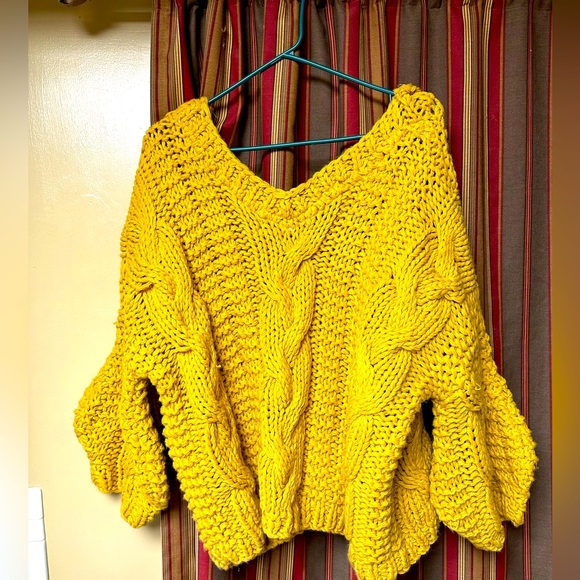 POL | Sweaters | Gold Knit Sweater | Poshmark